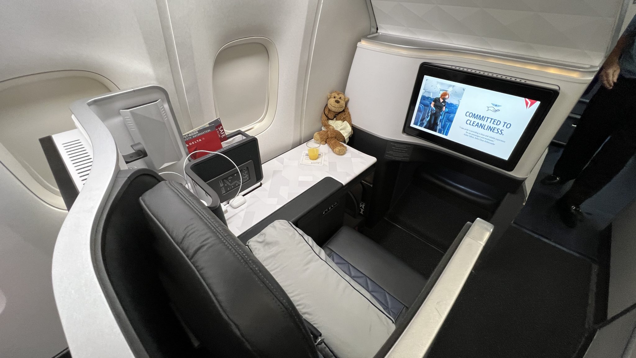 Delta One Business Class Review 767-400 London to Atlanta - Monkey Miles
