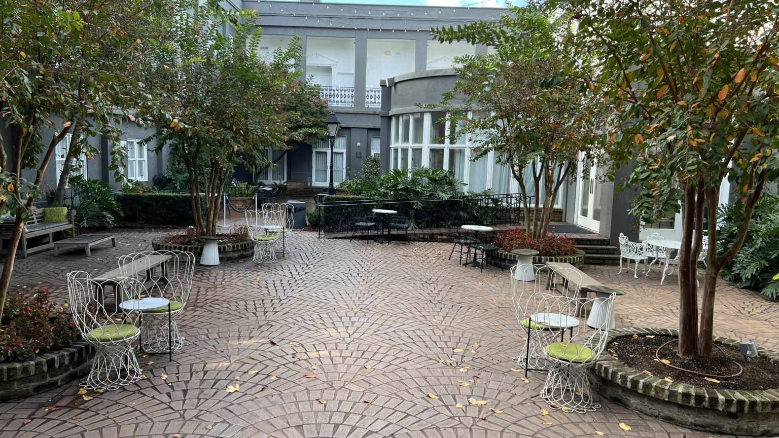 Mixed review of the Kimpton Savannah "The Brice" - Monkey Miles