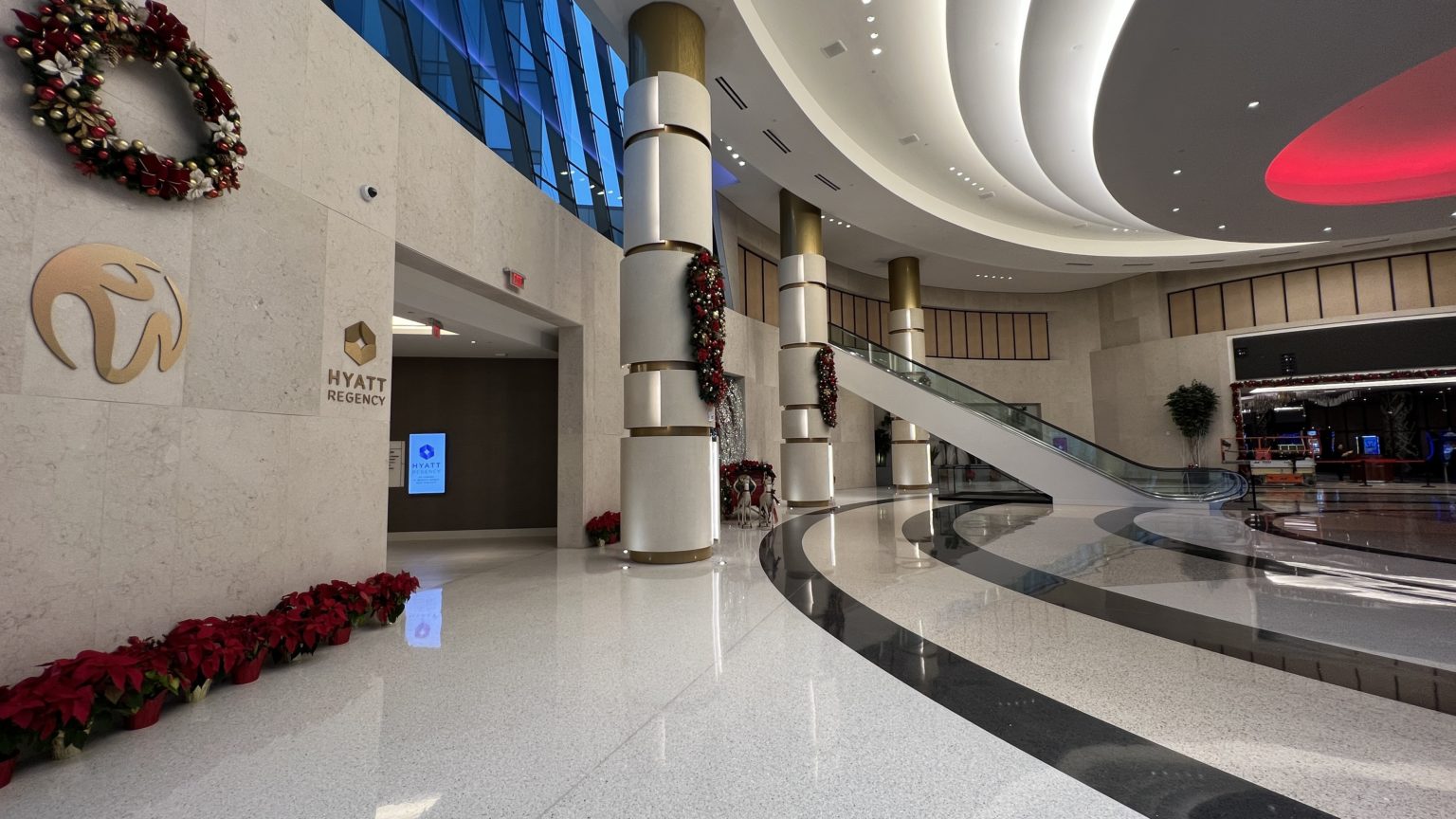 Review: Hyatt Regency JFK Resorts World - One bedroom Suite - Monkey Miles