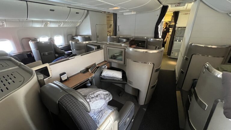 American Airlines First Class 777-300ER Dallas to London Review ...