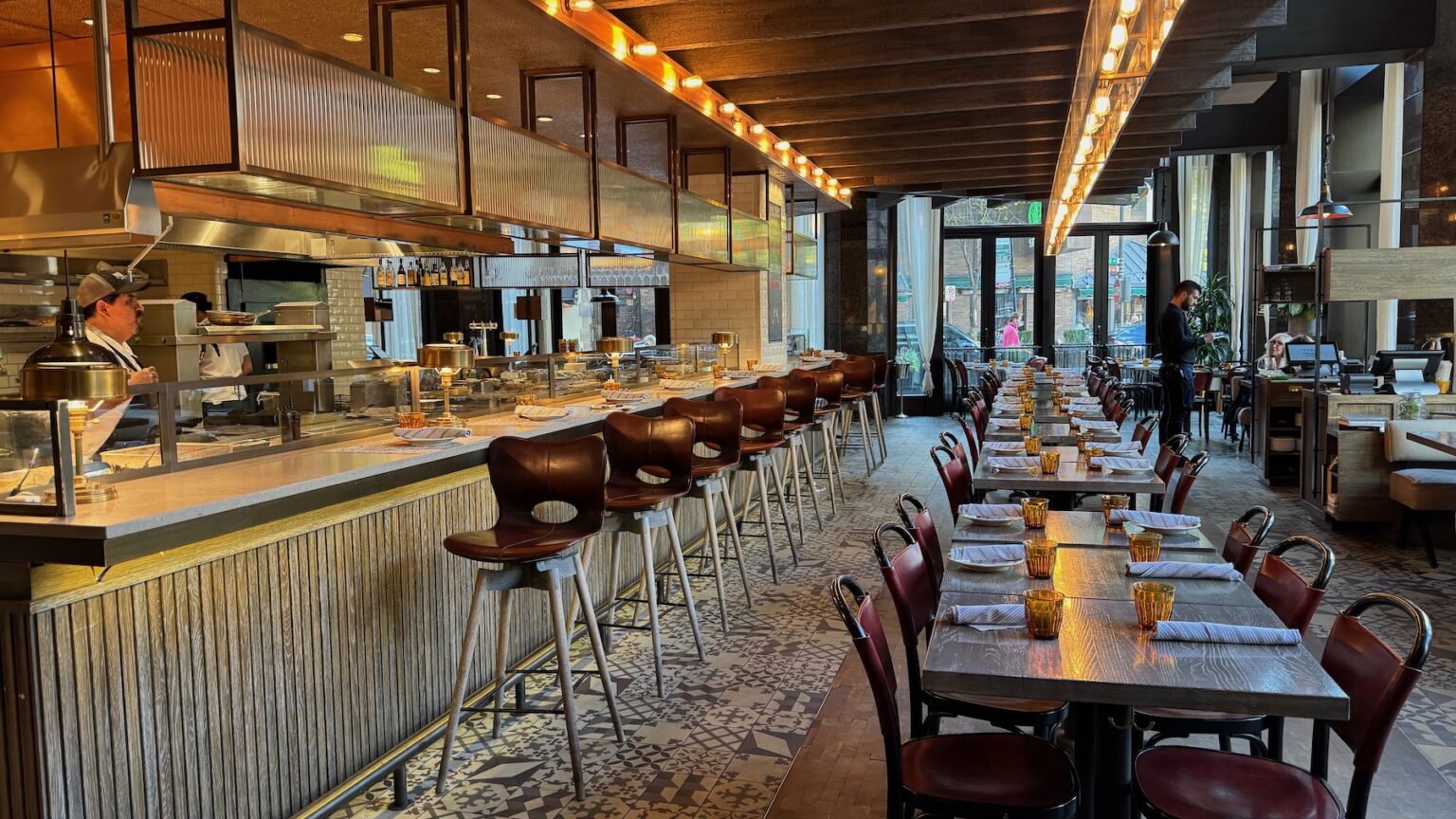 Review: Thompson Chicago ( Thompson Suite with a KILLER view ) - Monkey ...