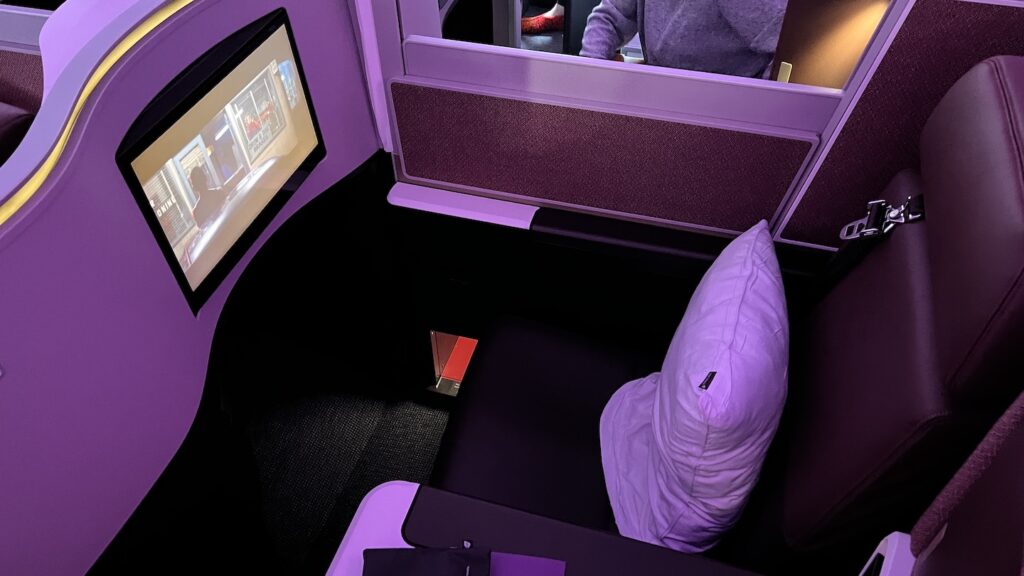 Review: Virgin Atlantic Upper Class A330-900neo ( 3 different ways ) - Monkey Miles