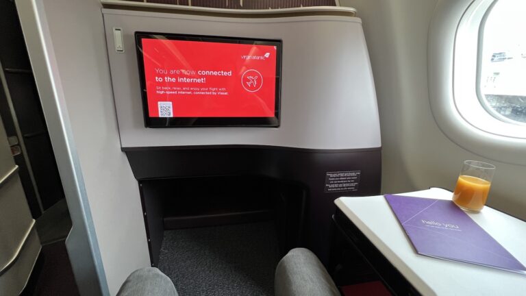 Review: Virgin Atlantic Upper Class A330-900neo + Is the Retreat Suite the best business class ...