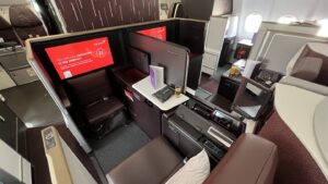 Review: Virgin Atlantic Upper Class A330-900neo + Is the Retreat Suite the best business class ...